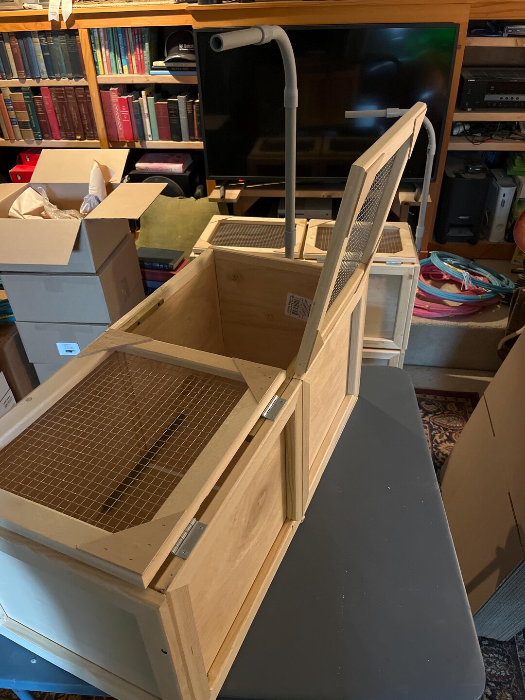 Deluxe Double Lid Brooder Box With Bottom & Light Pole - Etsy