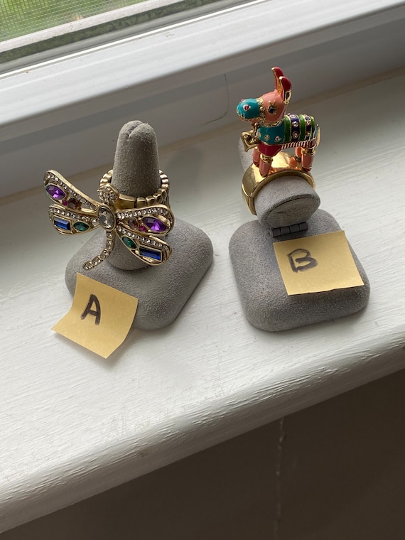 Choice of 2 Vintage Stretch Adjustable Costume Statem… - Gem