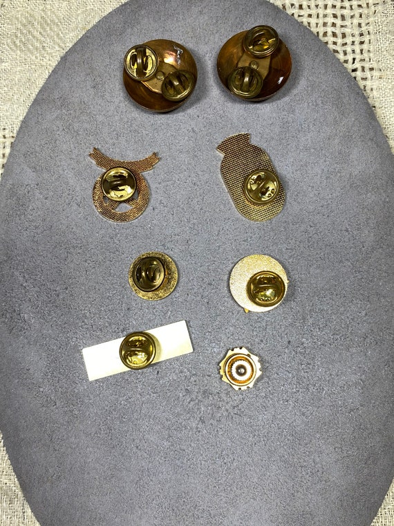 8 Assorted Vintage Military Lapel Pins - Gem