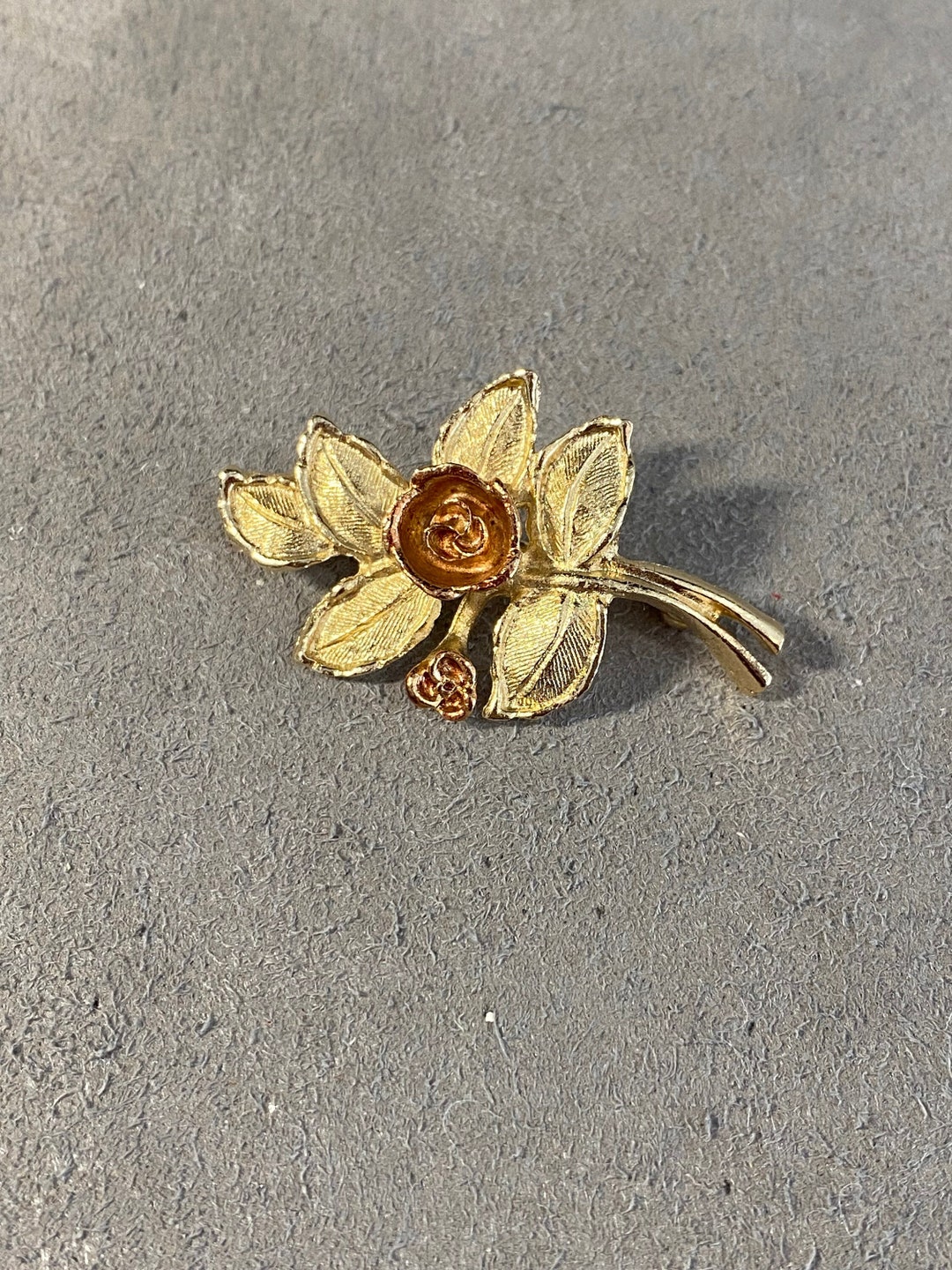 Vintage Avon Gold Tone Flower and Leaf Brooch - Etsy