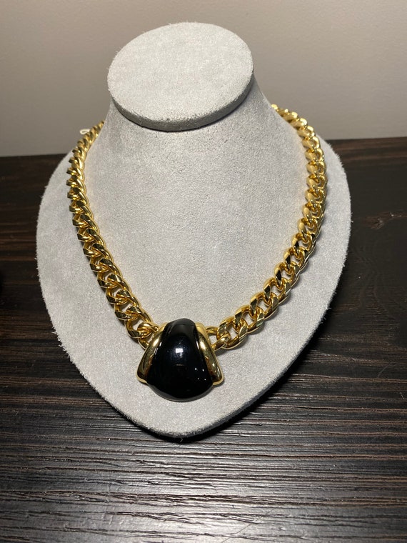 Signed monet black gold - Gem