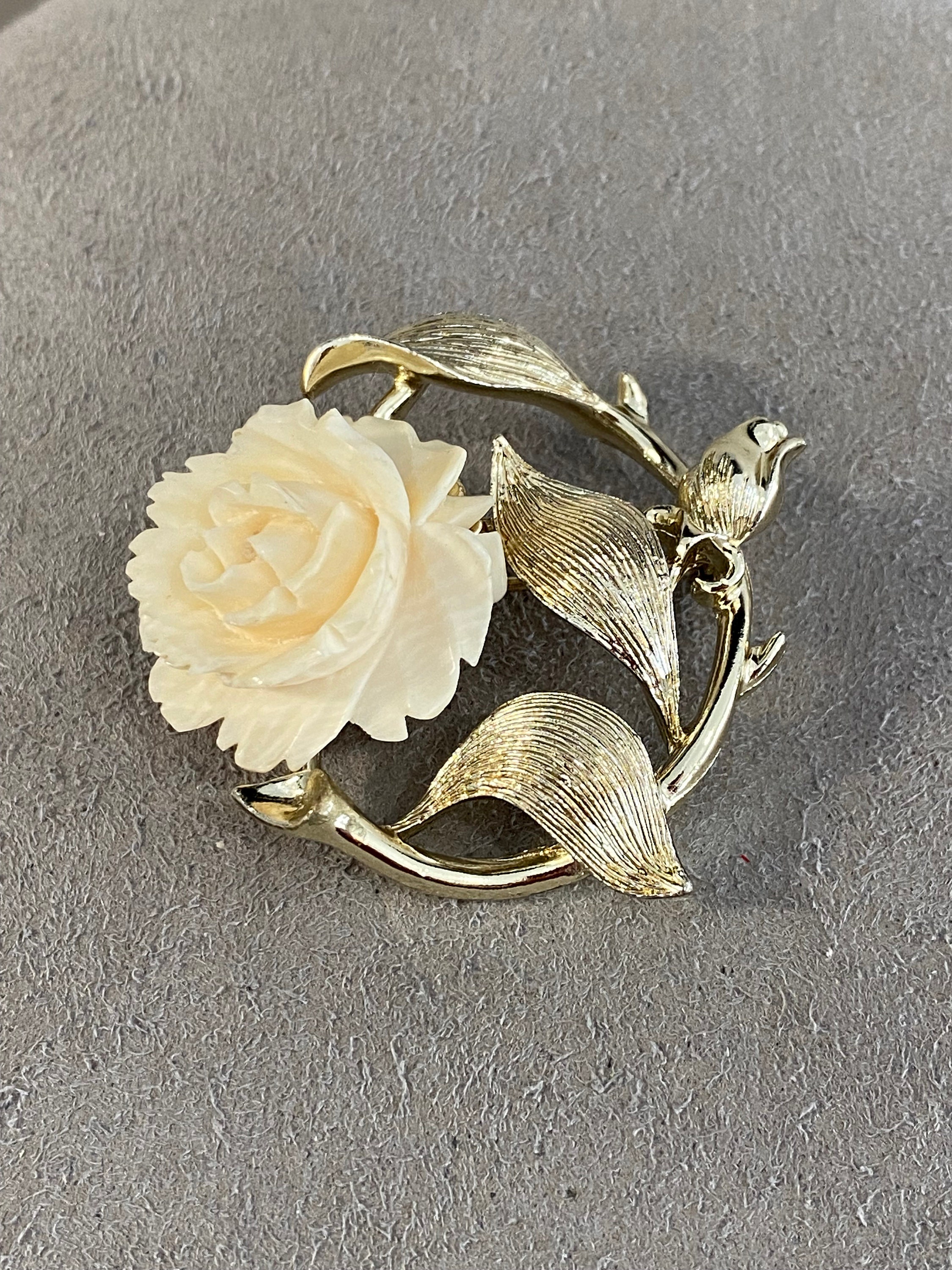 Vintage Carved Celluloid Flower Brooch Signed Lisner - Etsy