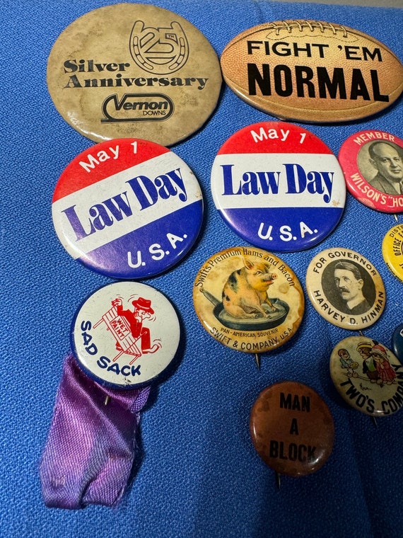 16 Assorted Vintage Political Pins/Buttons - Gem