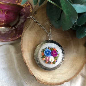 Hand Embroidery Floral Pendant Locket Necklace With Photo , Wildflower ...
