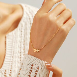 Dainty Chinese Name Bracelet, Personalized Calligraphy Surname ...