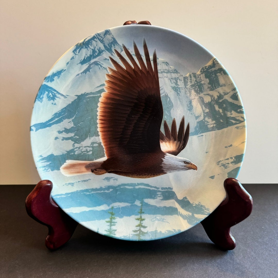 The Bald Eagle Plate by Daniel Smith; First Issue in the Majestic Birds ...