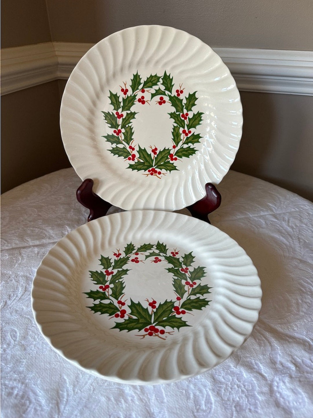 Holly Dinner Plates by Scio Set of 3 White Scalloped Plates - Etsy