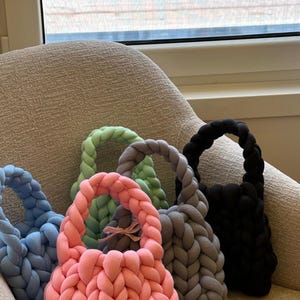 Chunky Knit Bag / Handmade Marshmallow Bag / Thick Bulky Giant Wool ...