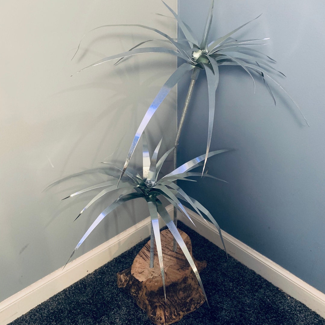 Metal Plant, Dracaena, Spider Plant, Home Decor, Yard Art - Etsy