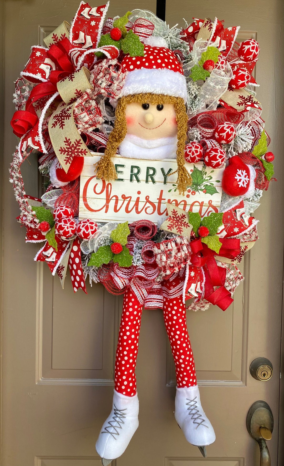 Ice Skating Wreath, Ice Skater Door Decor, Winter Red and White Wreath ...