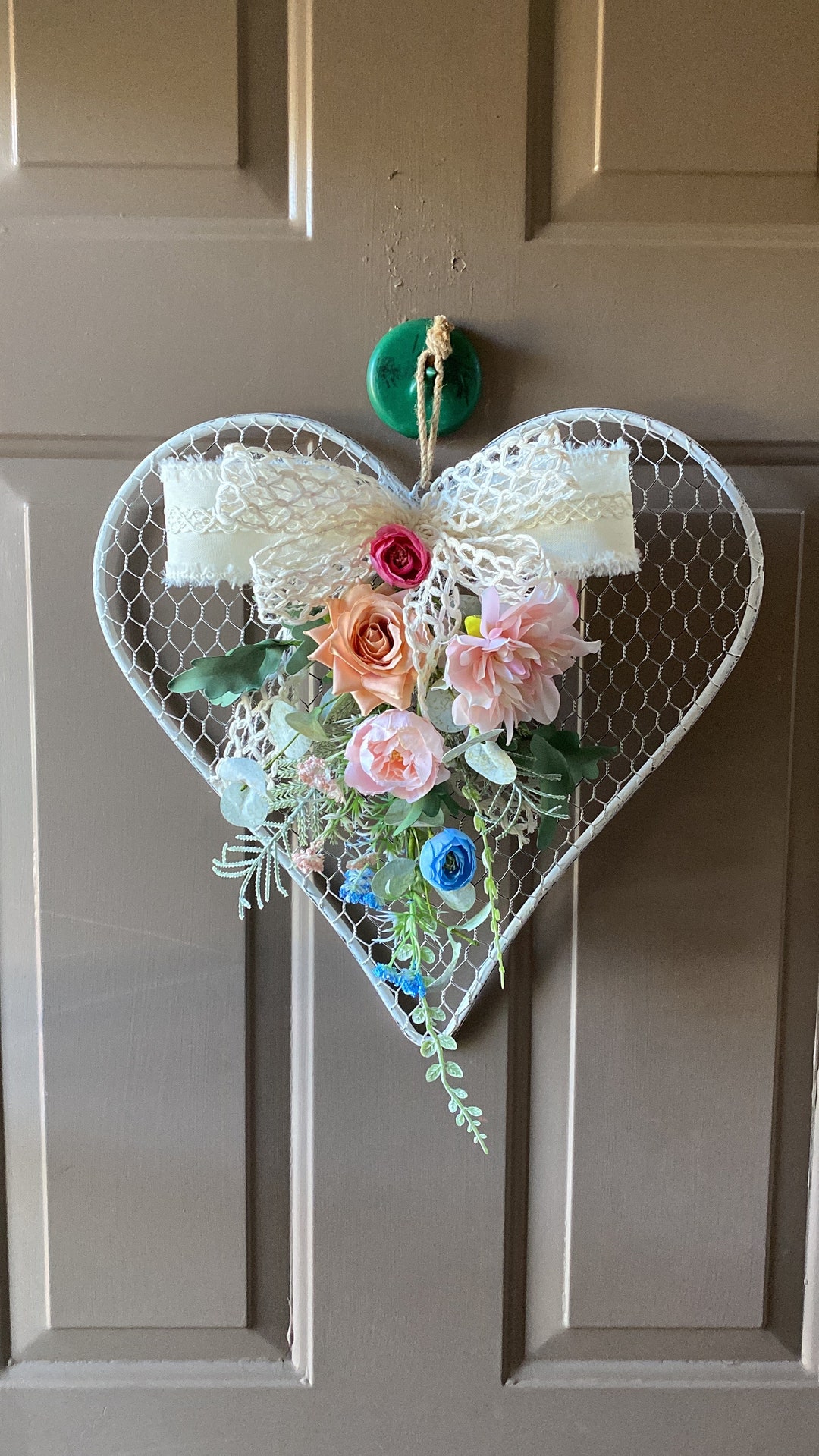 Shabby Romantic Farmhouse Chicken Wire Heart Door Decor, Valentine’s ...