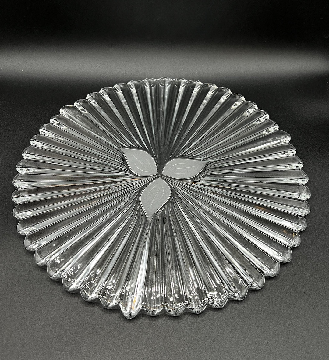Thick Glass Cake Platter Cupcake Platter With 3 Leaf Etched Pattern at ...