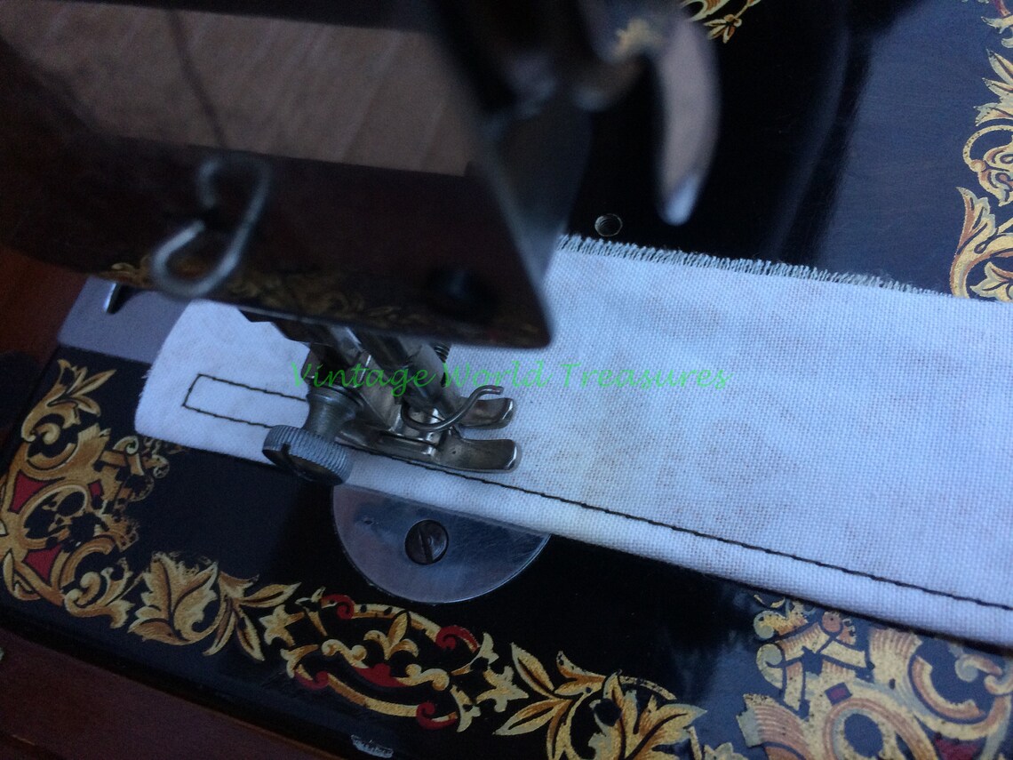 Beautiful Jones Hand Crank Vintage Sewing Machine - Etsy