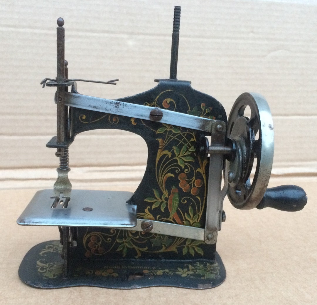 Muller No. 4 Toy, Child's Sewing Machine, - Etsy