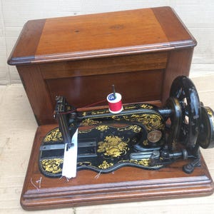 Antique Singer 12K Fiddle Base Sewing Machine With Large Roses Decals ...
