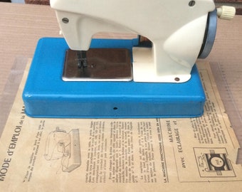 vintage singer golden panoramic children sewing machine set 70's ...