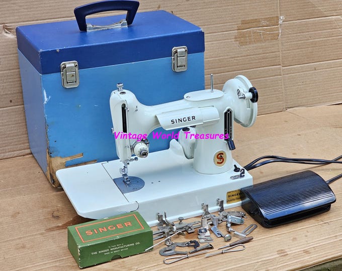 1948 Singer 221K Featherweight Sewing Machine - Etsy