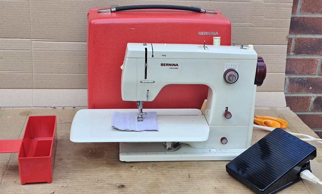 Bernina 807 Free-arm Multi- Decorative Stitch Sewing Machine - Etsy ...