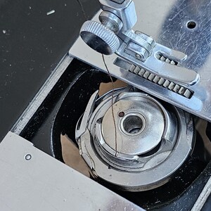 Singer 201K Electric Sewing Machine With Accessories and Instruction ...