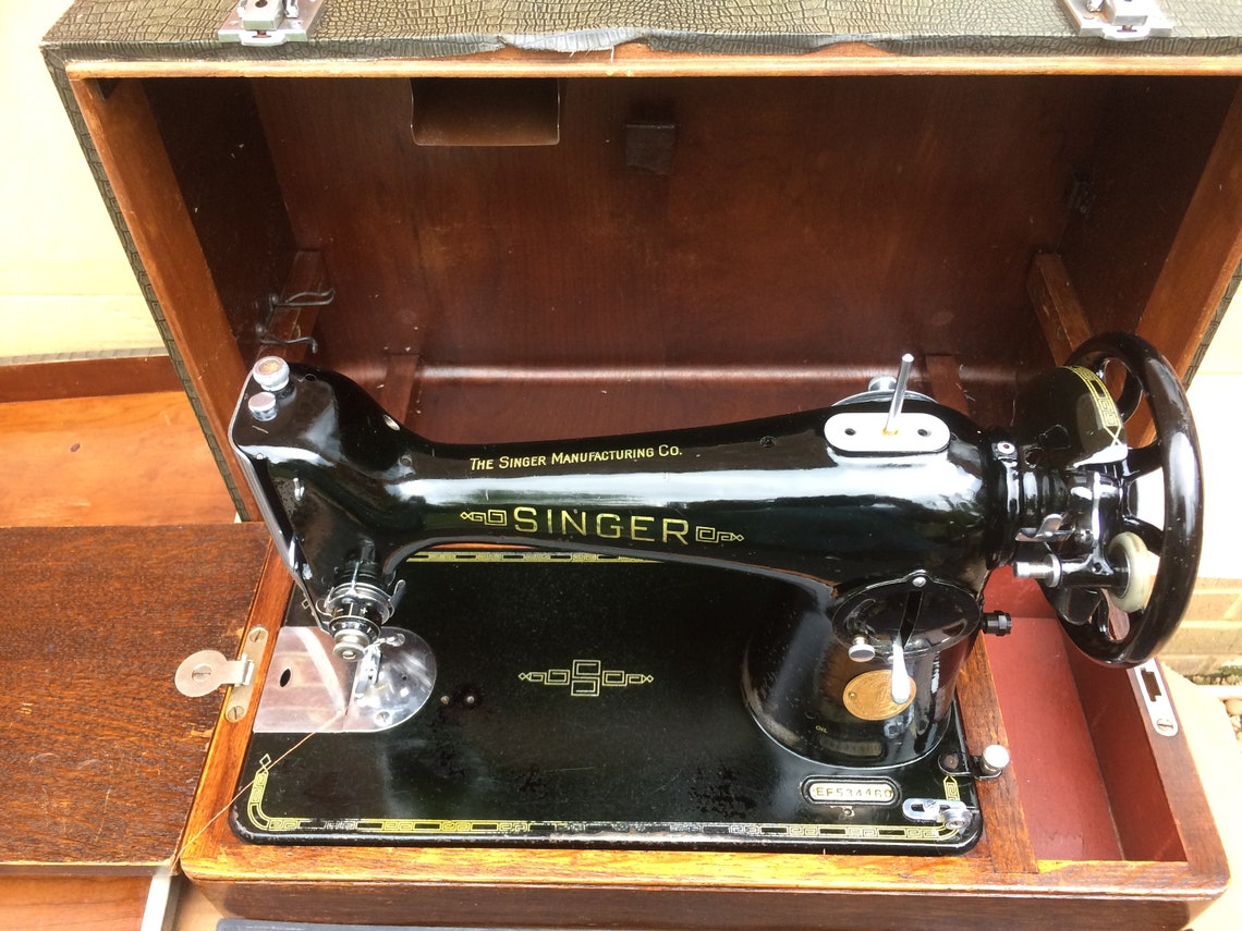 Vintage Singer 201K Sewing Machine With Singer Mat - Etsy