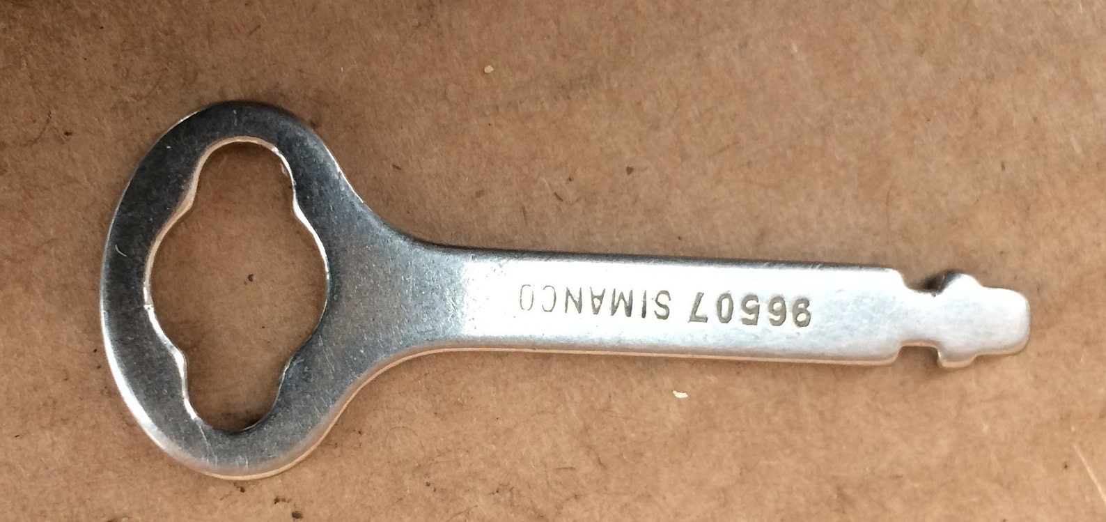 Vintage Singer Simanco 96507 Key for Sewing Machine Wooden Bentwood ...