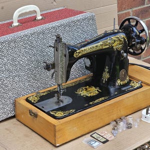 Singer 15K Sphinx Antique Electric Sewing Machine - Etsy