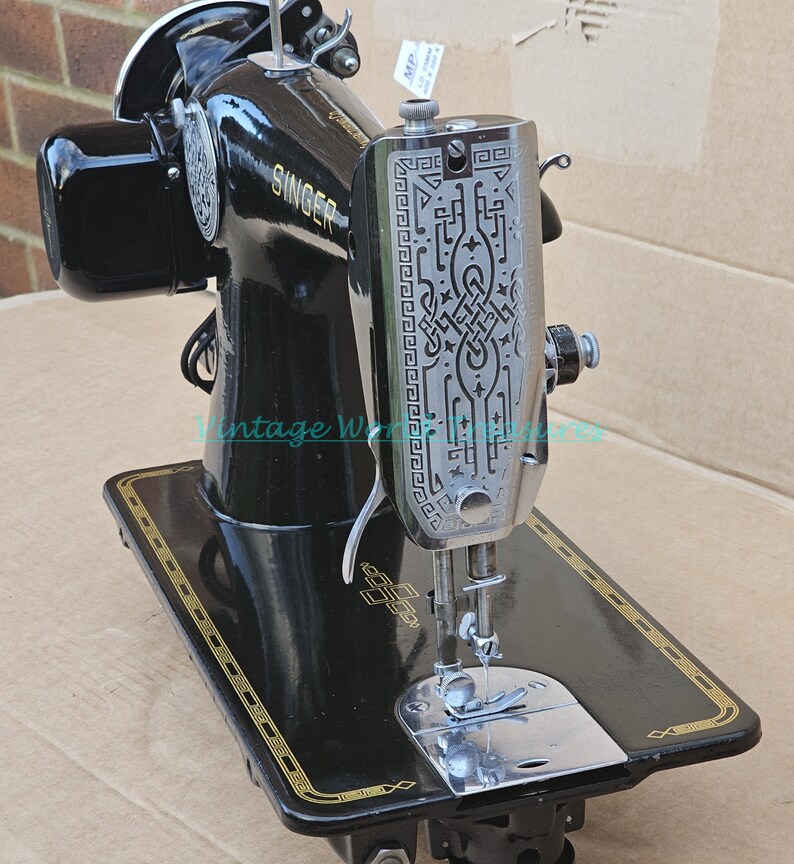 Beautiful Singer 201-2 Electric Vintage Sewing Machine With Potted ...