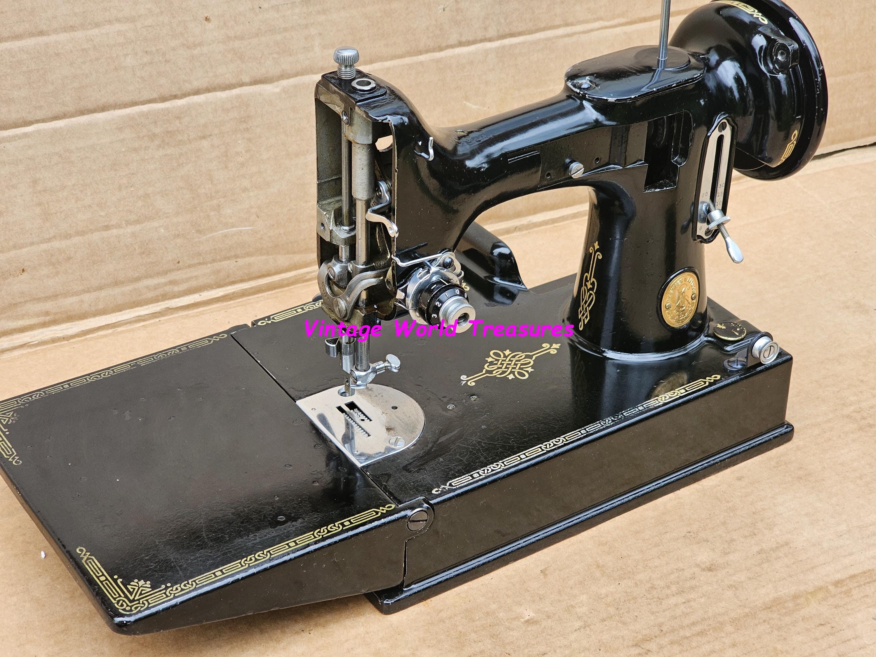 1951 Singer 221K Featherweight Sewing Machine - Etsy