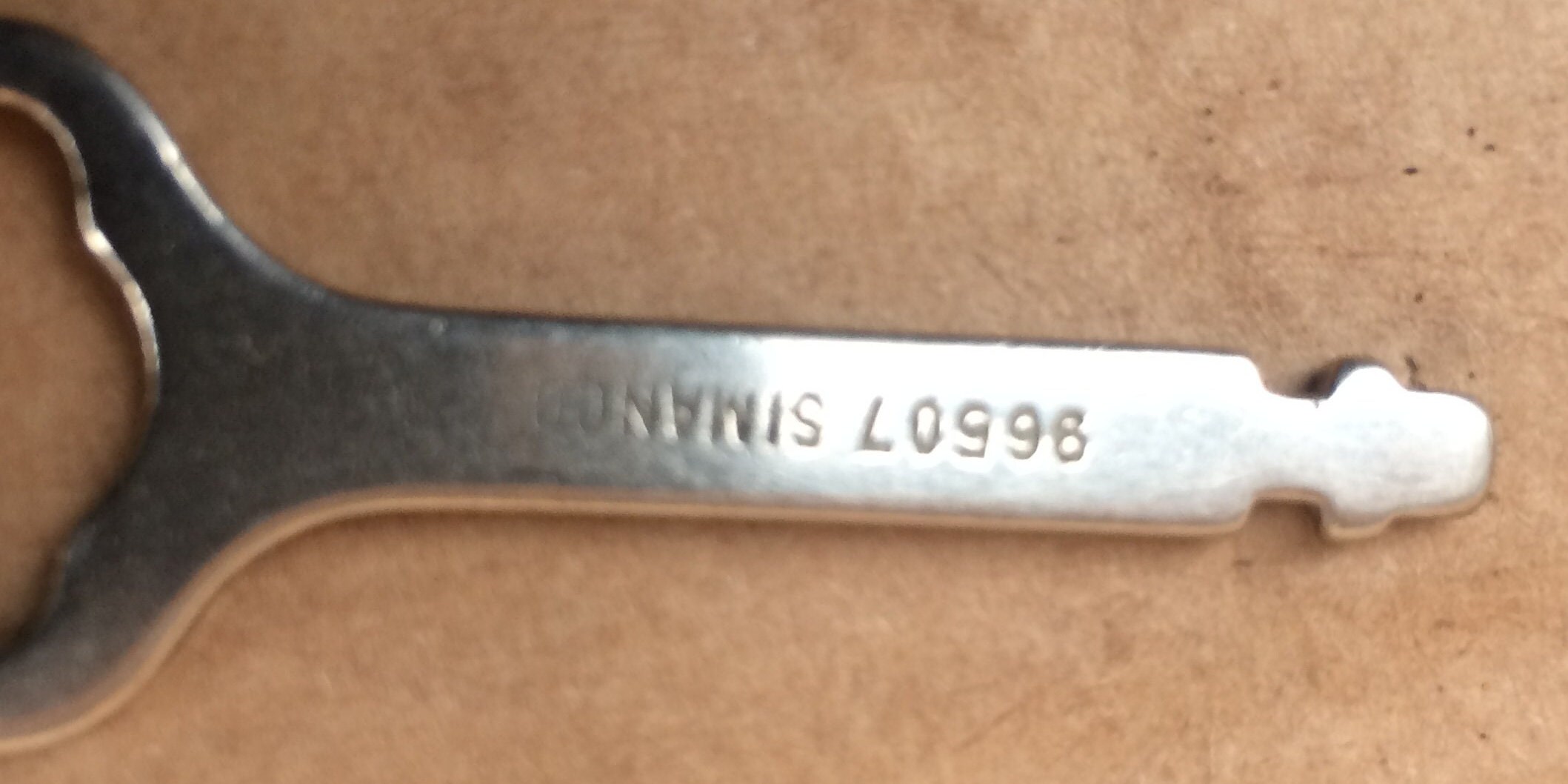 Vintage Singer Simanco 96507 Key for Sewing Machine Wooden Bentwood ...