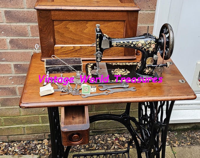 Singer VS3 Treadle Sewing Machine With Painted Roses and Daisies Decals ...