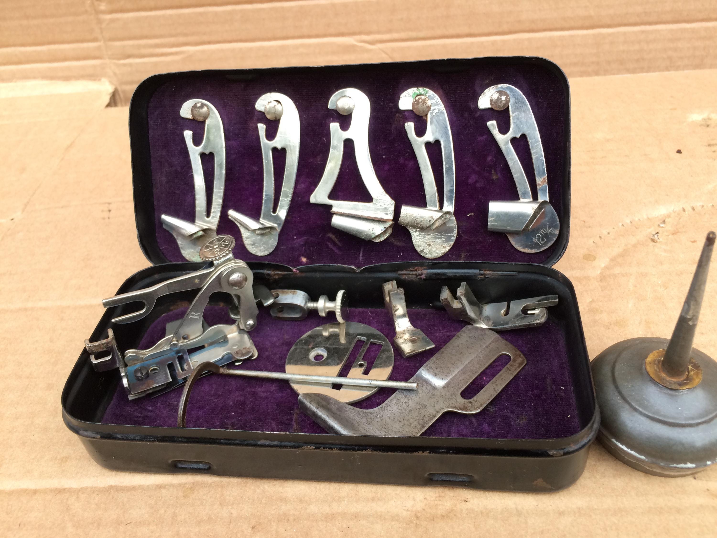 Singer 206, 306, 319 Sewing Machine Accessories With Red Vinyl Case - Etsy