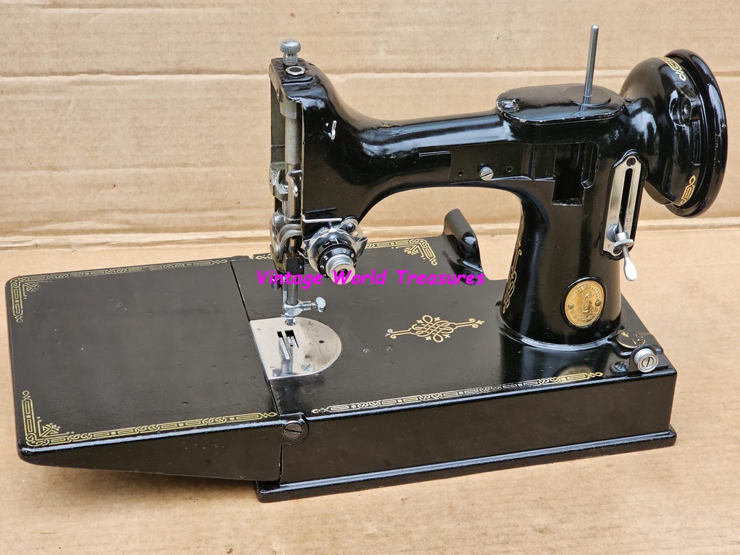 1951 Singer 221K Featherweight Sewing Machine - Etsy