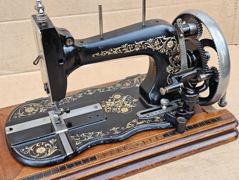 Antique Fiddle Base Hand Crank Sewing Machine - Etsy