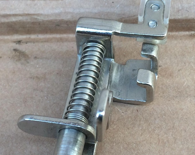 Antique Singer 29K Industrial Sewing Machine Mounting Bolting Screws X ...