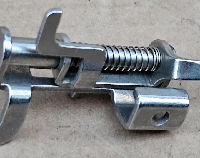 Antique Singer 29K Industrial Sewing Machine Mounting Bolting Screws X ...