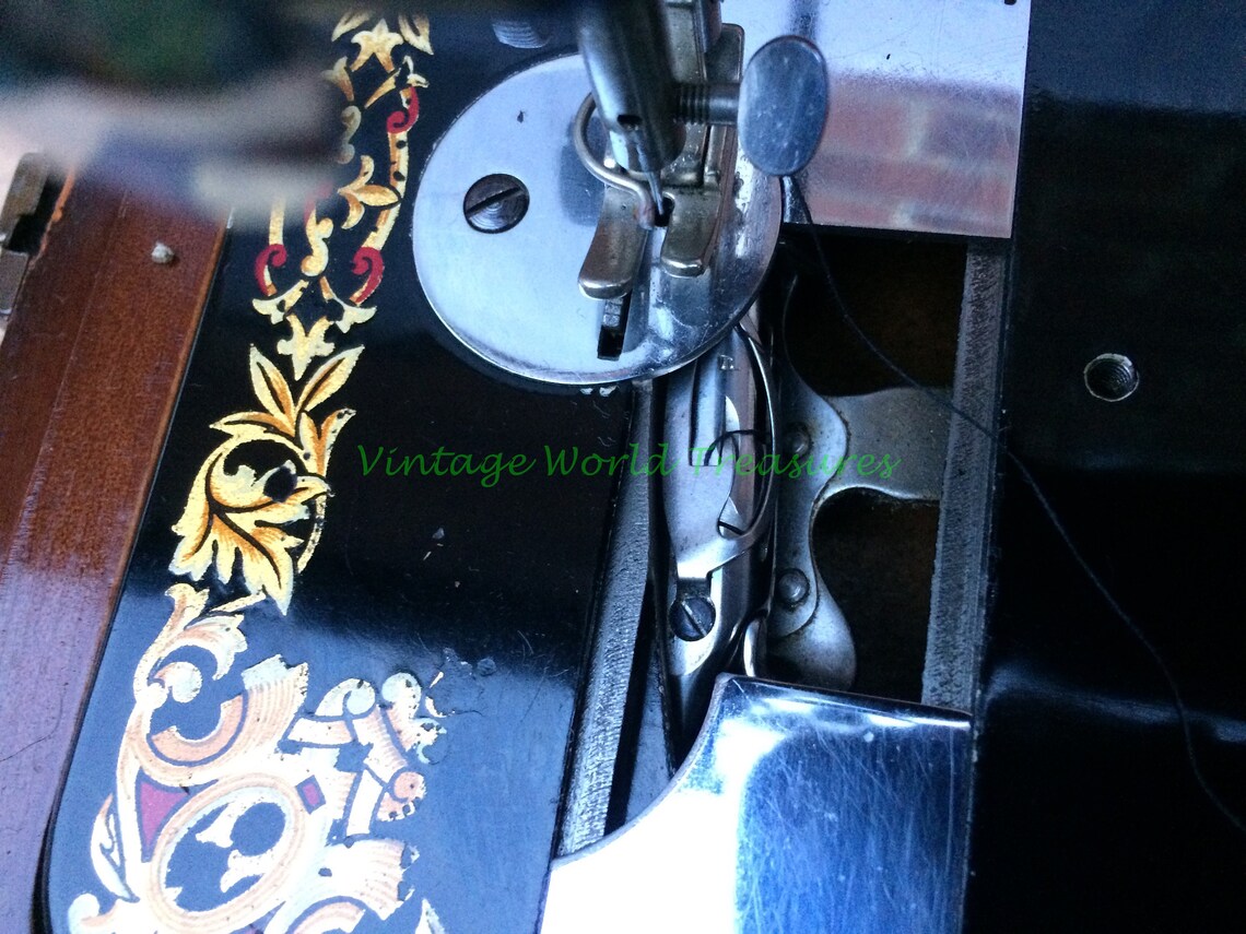 Beautiful Jones Hand Crank Vintage Sewing Machine - Etsy