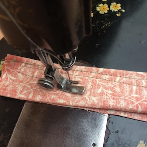 Singer Fiddle Base Improved Family Painted Daises Decals Sewing Machine ...