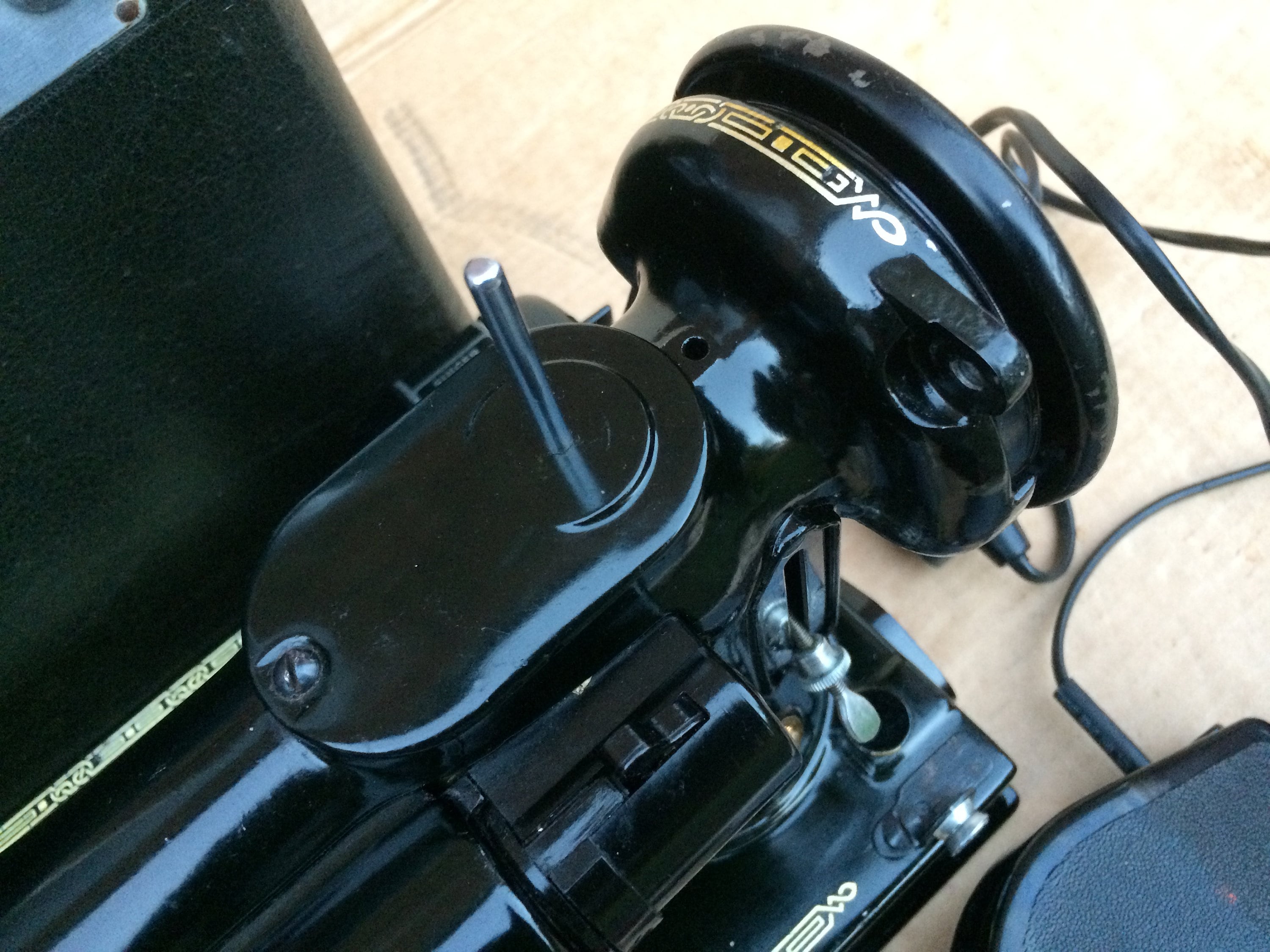 221K Singer Featherweight Sewing Machine With Accessories. - Etsy