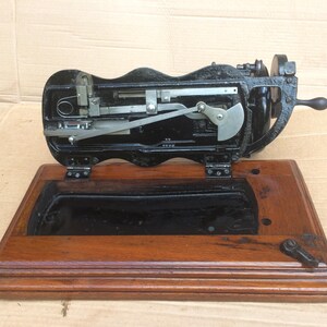 Antique Singer 12K Fiddle Base Sewing Machine With Large Roses Decals ...