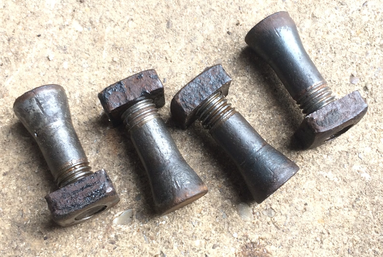 Antique Singer Treadle Sewing Machine Mounting Bolts and Nuts - Etsy UK