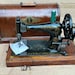Antique Singer VS3 Hand-crank Sewing Machine: Scrolls and Roses Decor ...