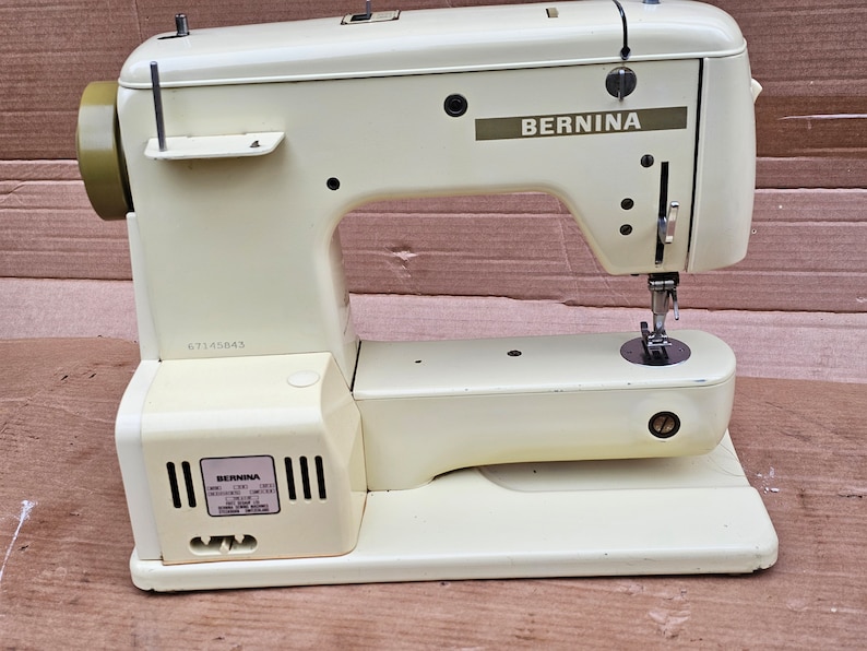 Bernina 707 Minimatic Zig Zag Multi- Decorative Stitch Sewing Machine ...