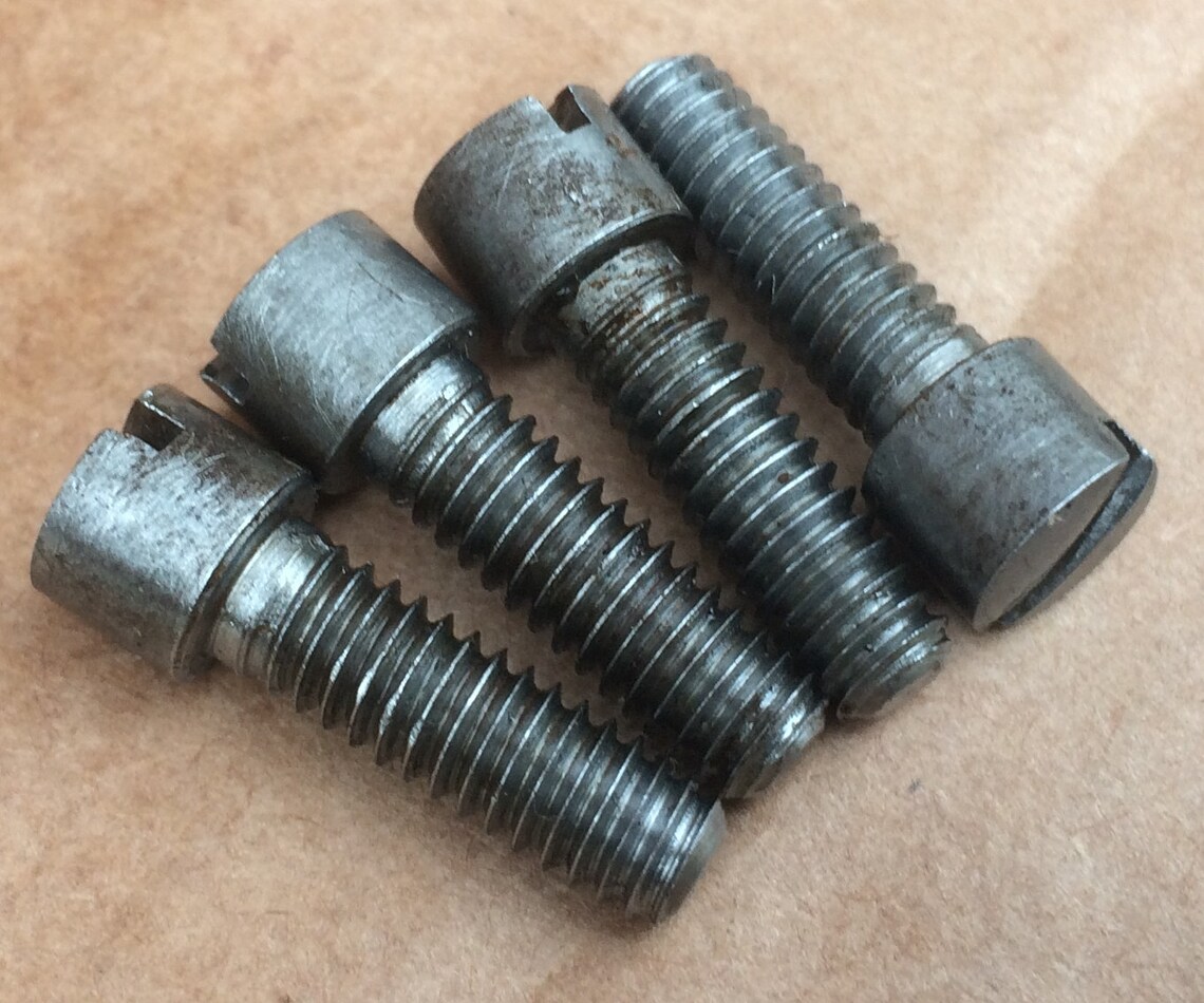 Antique Singer 29K Industrial Sewing Machine Mounting Bolting Screws X ...