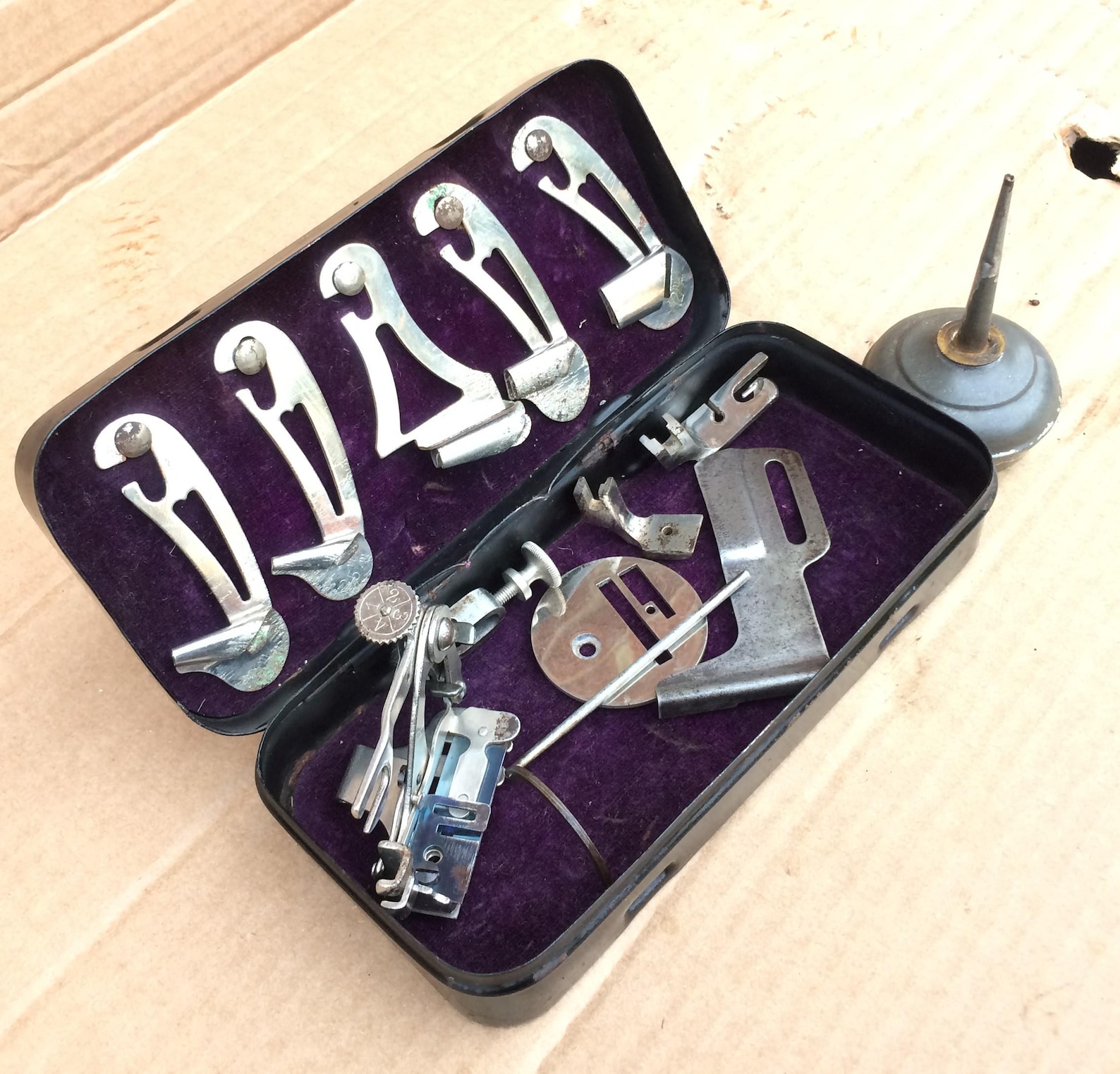 Singer 206, 306, 319 Sewing Machine Accessories With Red Vinyl Case - Etsy