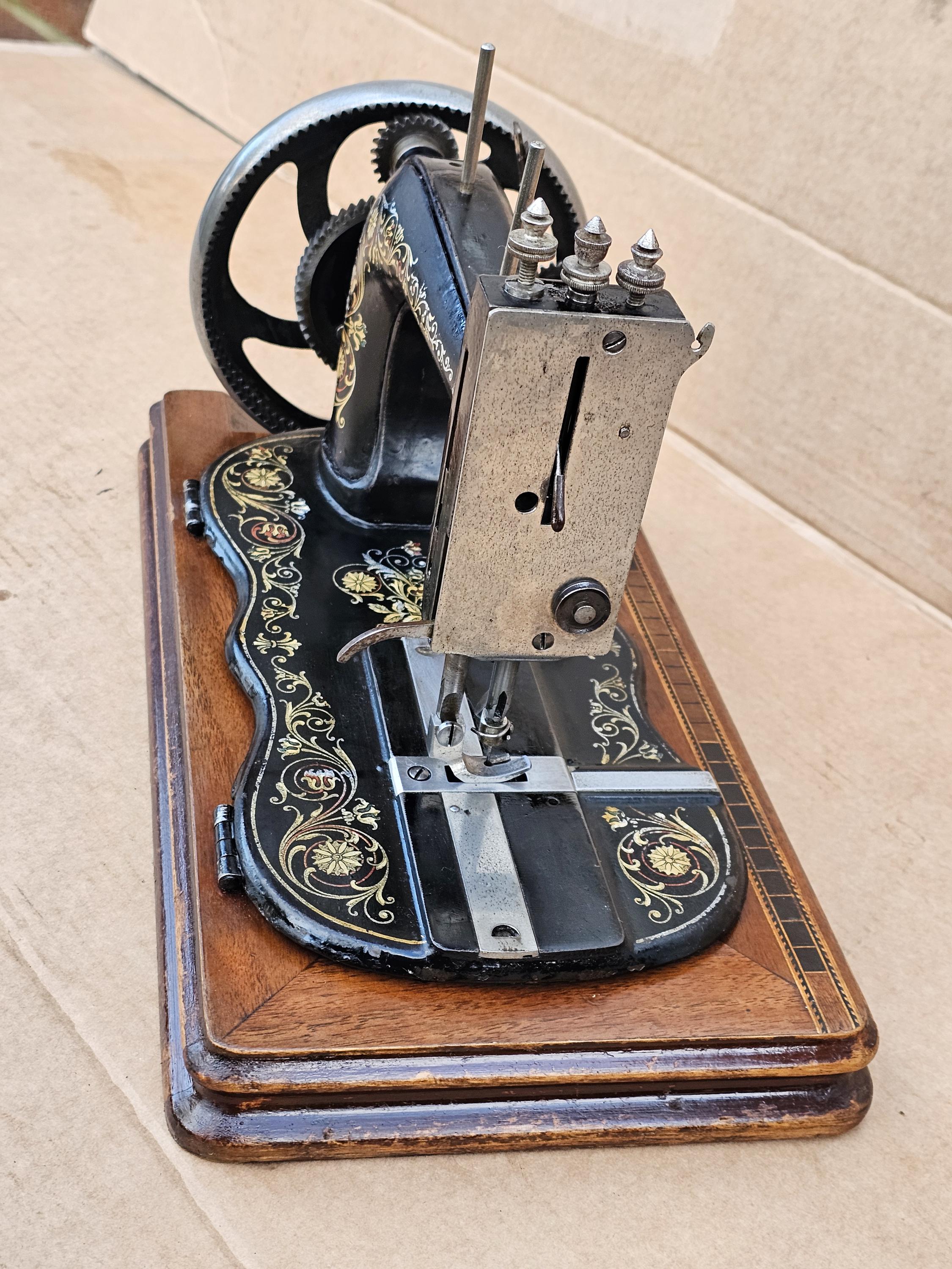 Antique Fiddle Base Hand Crank Sewing Machine - Etsy