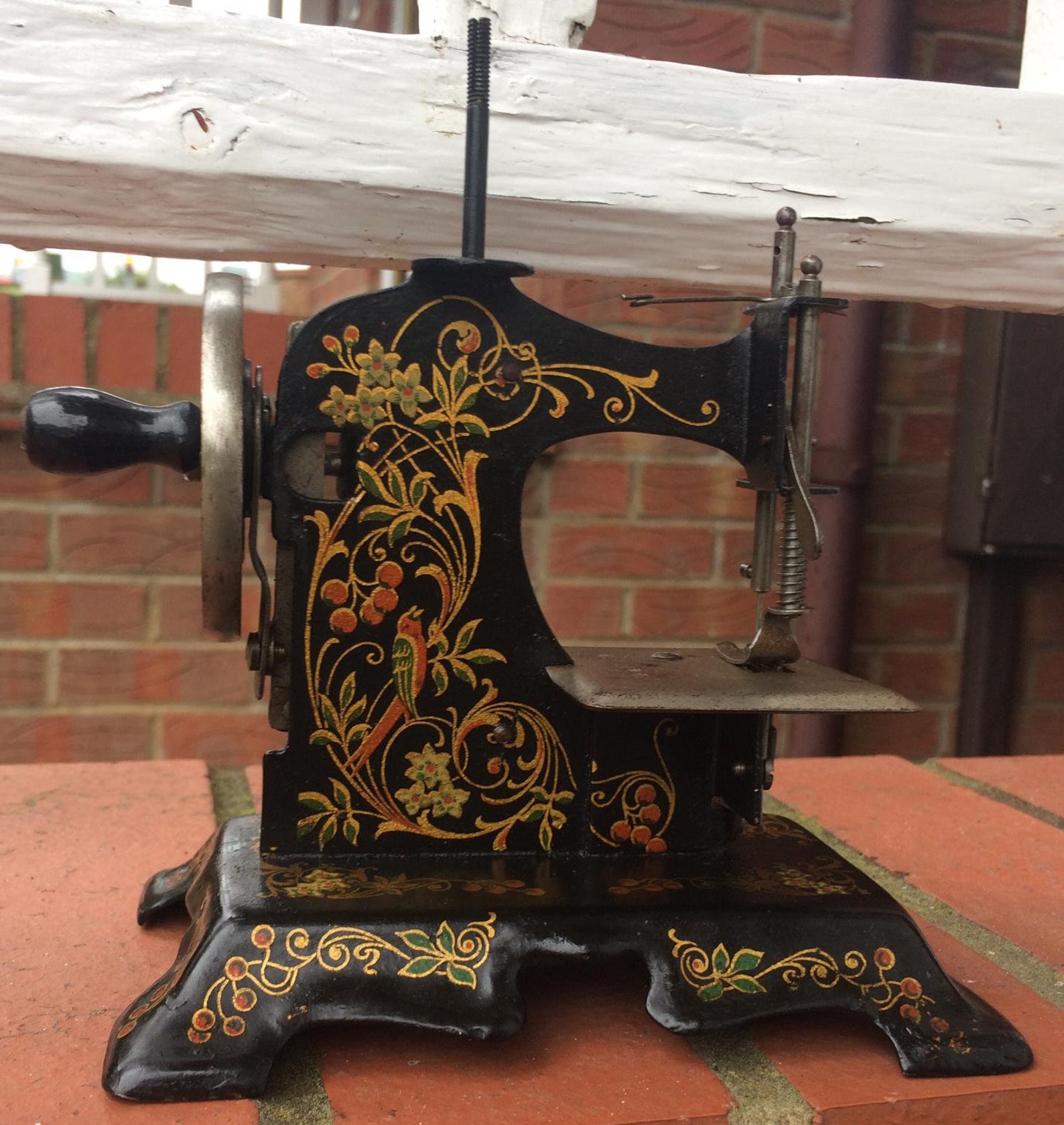 Vintage Muller Toy Sewing Machine: Retro Childs Collectable, Made in ...