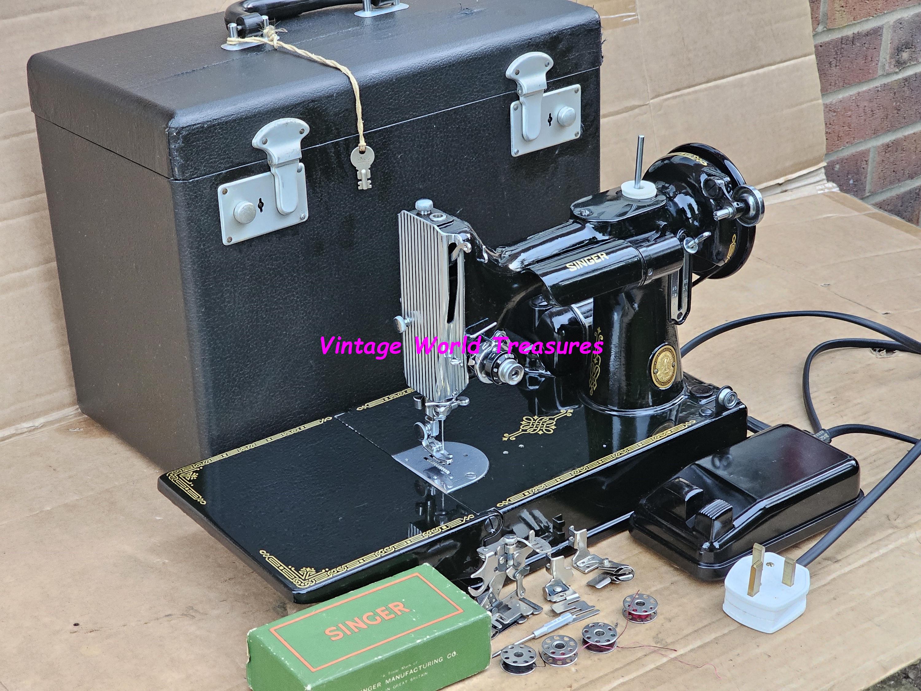 221K Singer Featherweight Sewing Machine With Accessories - Etsy