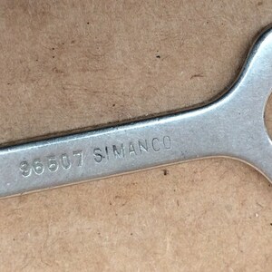Vintage Singer Simanco 96507 Key for Sewing Machine Wooden Bentwood ...