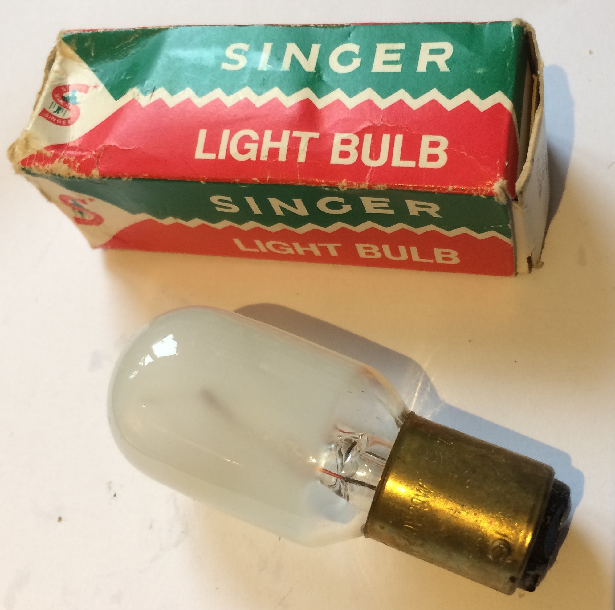 Vintage Singer Sewing Machine Light Bulb - Etsy