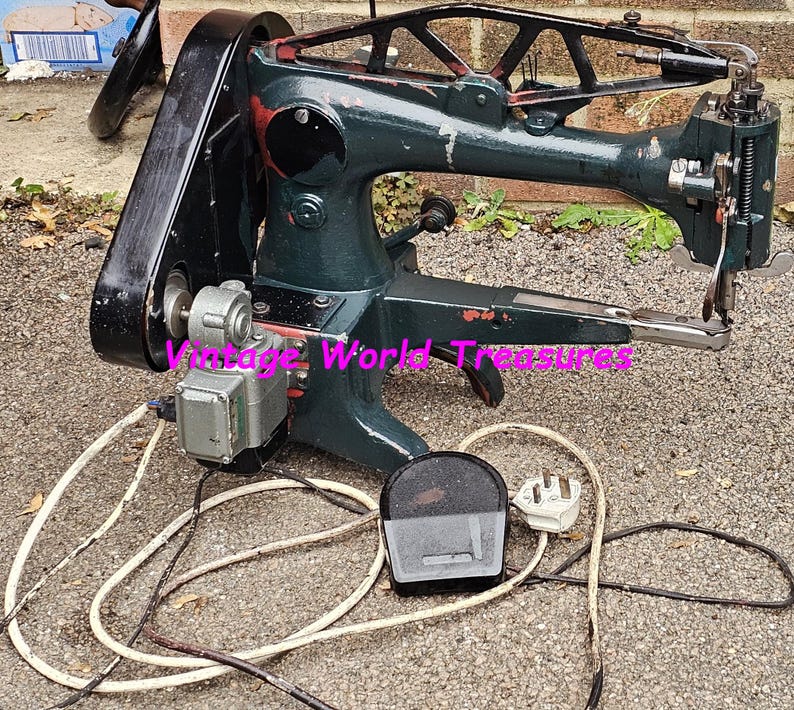 Singer 29K58 Electric Walking Foot Industrial Leather Patcher Machine ...